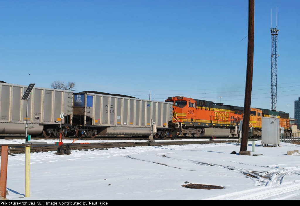 BNSF 5642 & 8873 Helpers On A Coal Train
